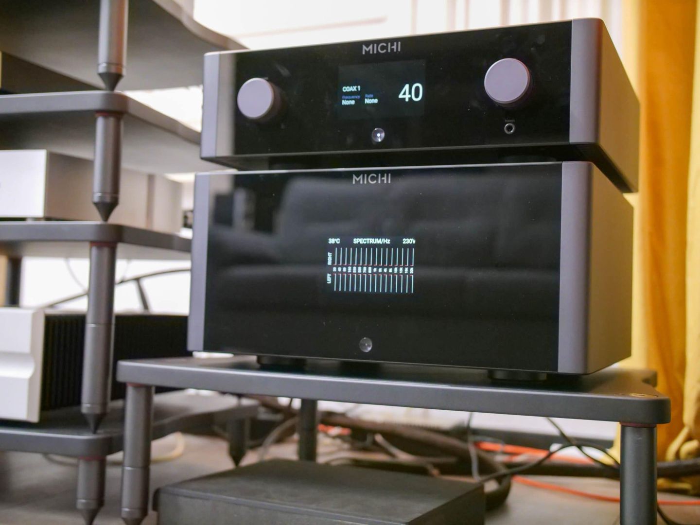 Review Rotel Michi P5 and S5 - Alpha Audio